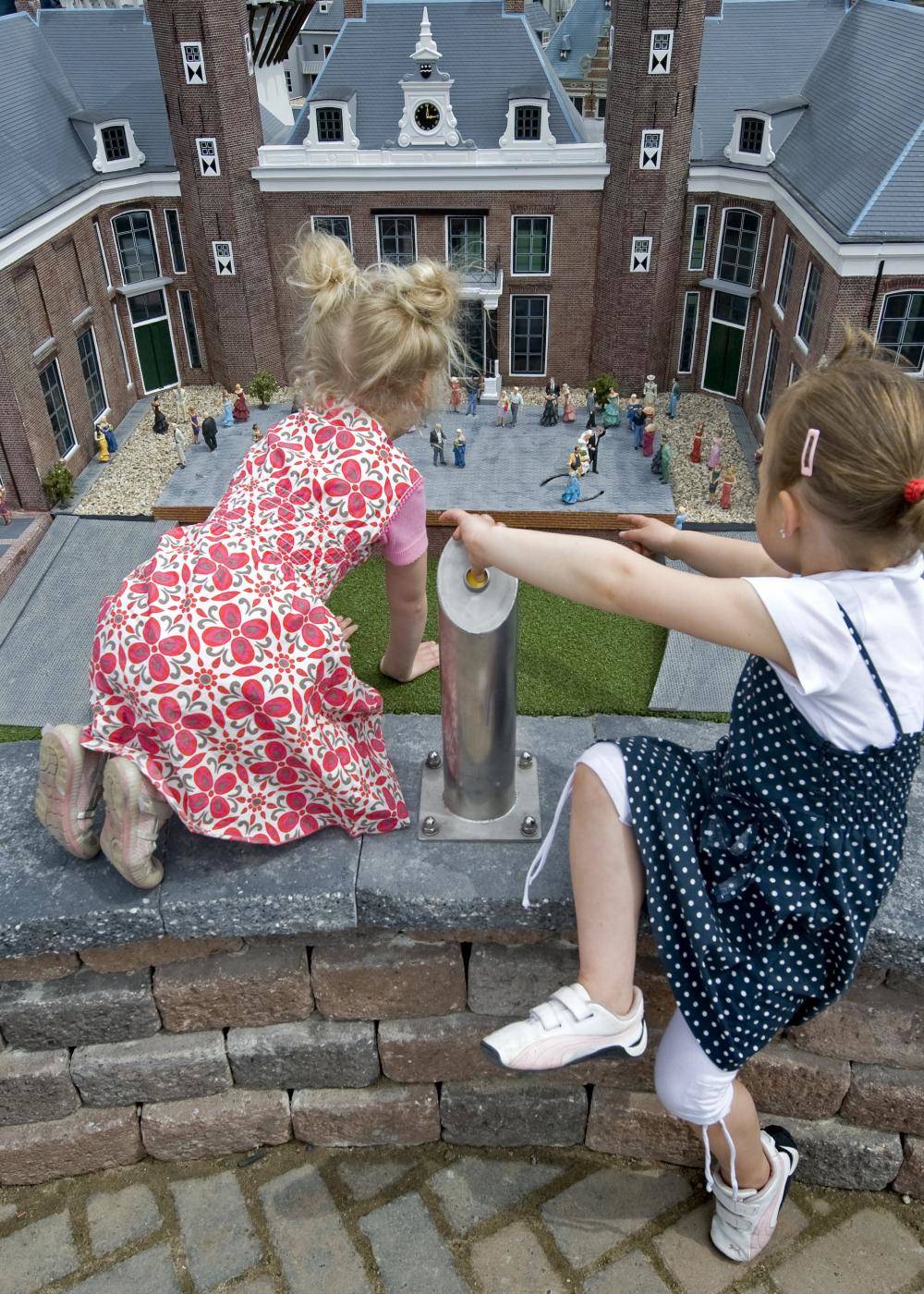 Mini Mundi | De leukste kinderuitjes | KinderSpeelPret